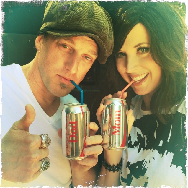 Official Statement: Award Winning Duo Thompson Square Is Now a Trio ...