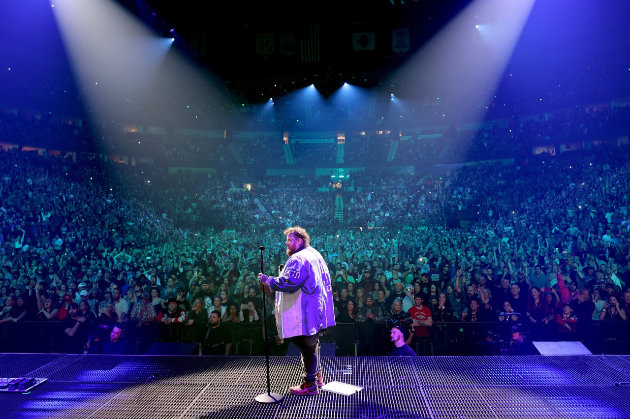 JELLY ROLL SELLS OUT NASHVILLE’S BRIDGESTONE ARENA (12/9) - BBR Music Group